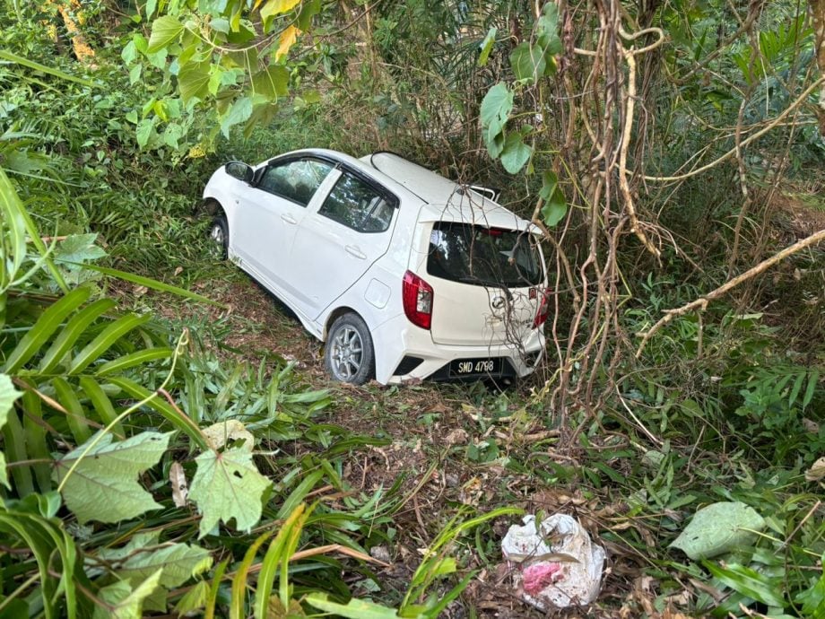 Đưa con đi học thì gặp tai nạn, 2 cha con ch/ế/t ngay tại chỗ, đứa bé chỉ mới 9 tuổi